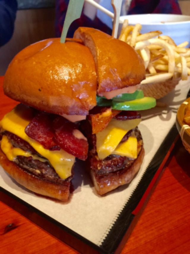 5 Best Cheeseburger Spots in Los Angeles, Los Angeles, California