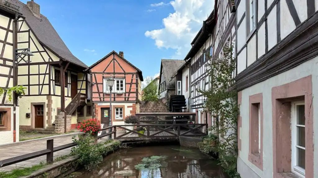 A Visit to Annweiler am Trifels, Annweiler am Trifels, Germany