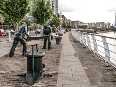 The Dockers Monument, Limerick