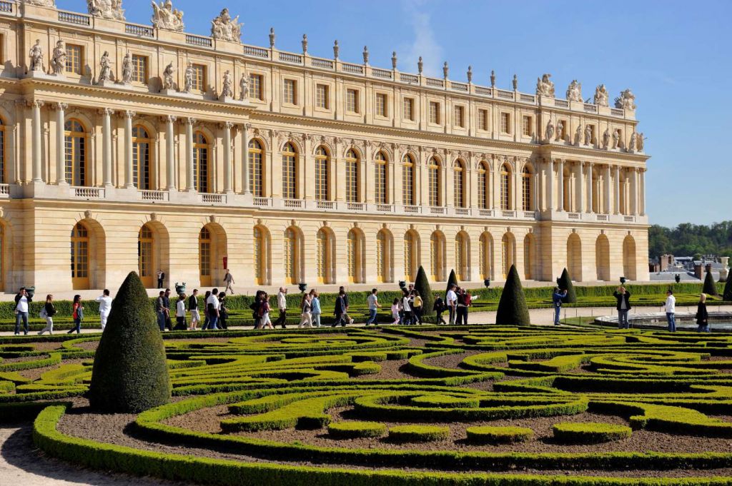 Versailles Introduction Walking Tour (Self Guided), Versailles, France