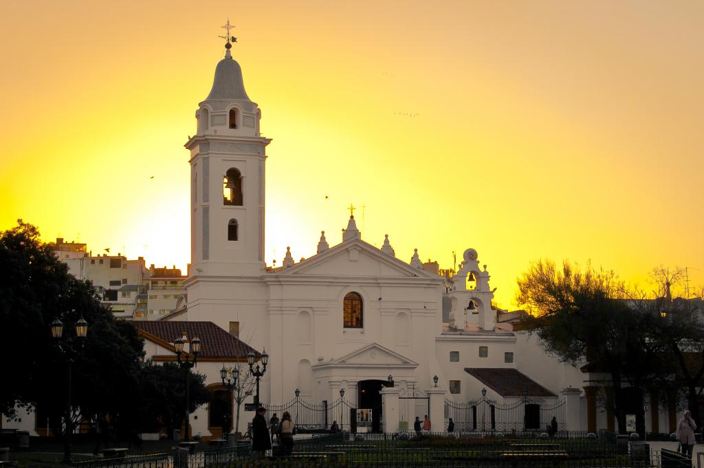 Recoleta Neighborhood Walking Tour (Self Guided), Buenos Aires, Argentina