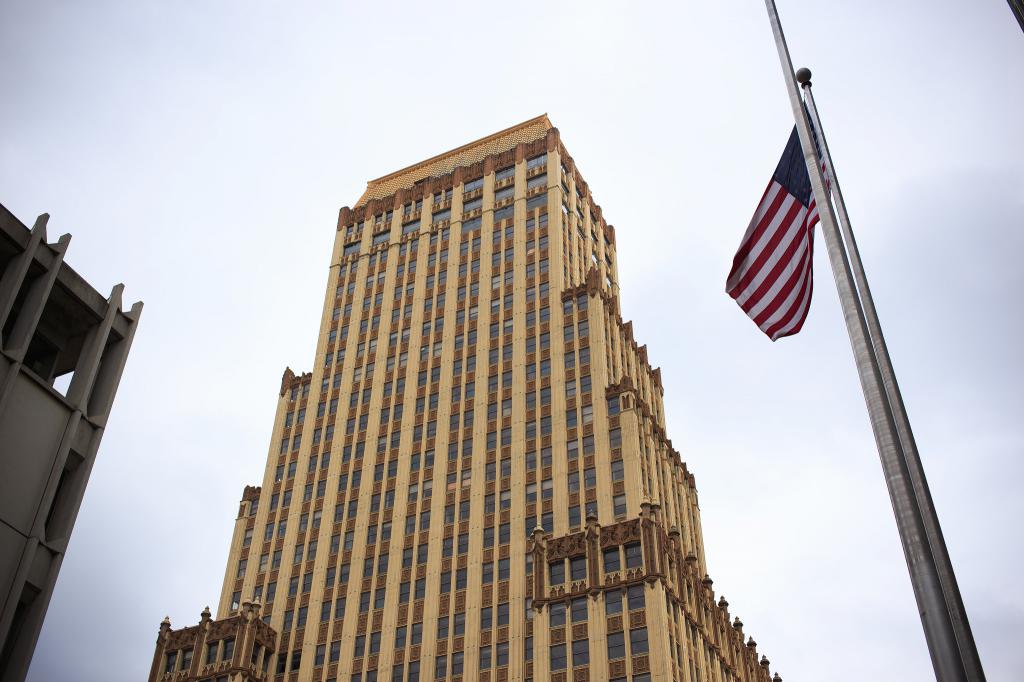 Historical Buildings Walking Tour (Self Guided), Memphis, Tennessee