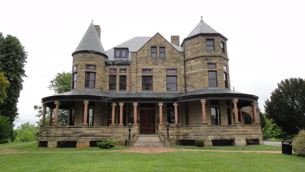 Maymont and Carytown Walking Tour (Self Guided), Richmond, Virginia