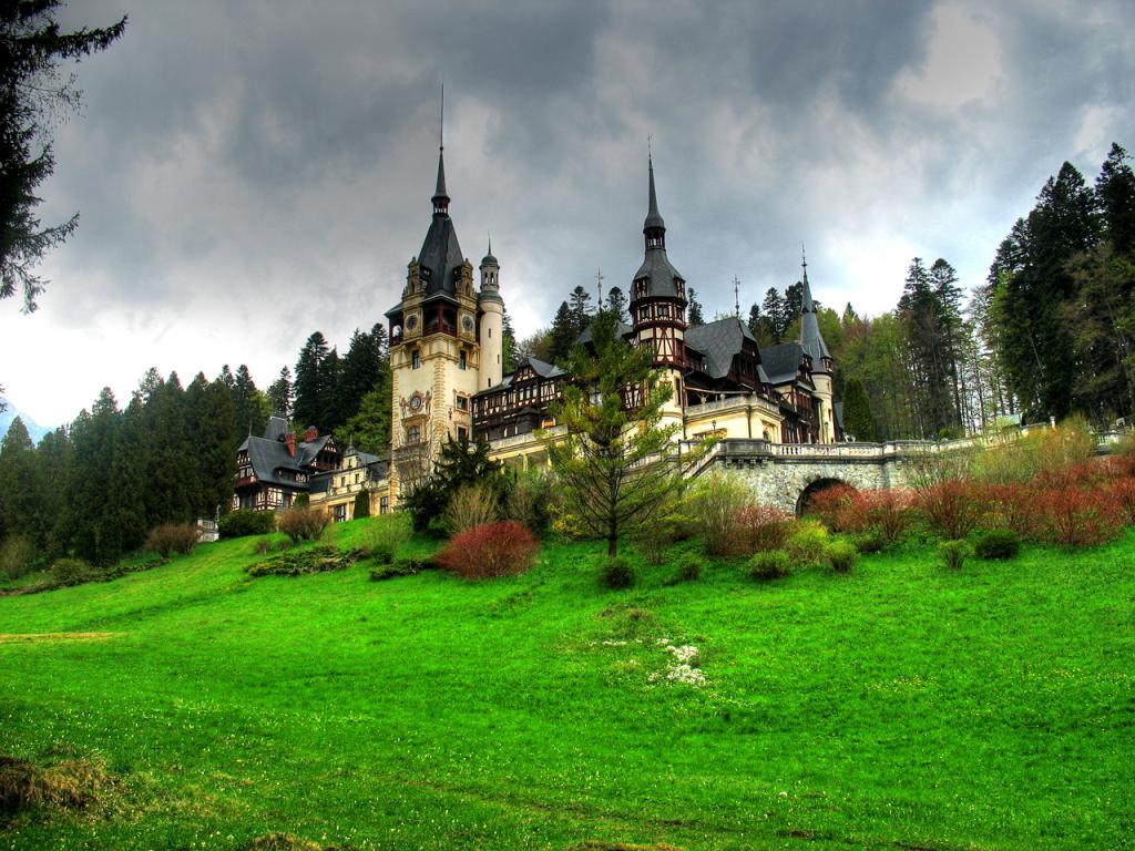 Sinaia Introduction Walking Tour (Self Guided), Sinaia, Romania