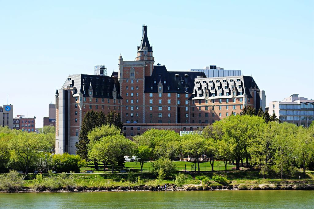 Saskatoon Introduction Walking Tour (Self Guided), Saskatoon, Saskatchewan