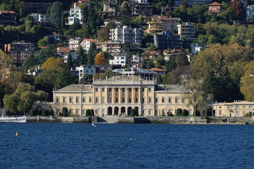 Como Lakeshore Walking Tour (Self Guided), Como, Italy