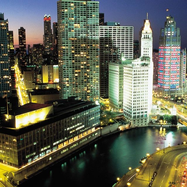 10 Self-Guided Walking Tours in Chicago, Illinois + Create Your Own Walk