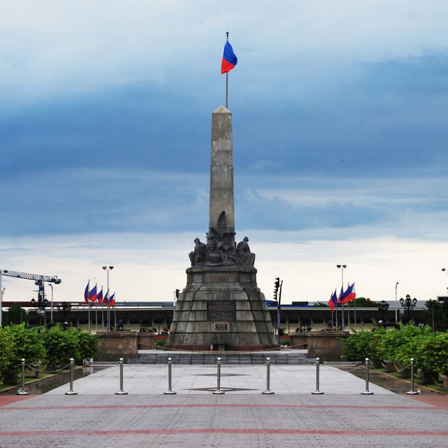 4 Self-Guided Walking Tours in Manila, Philippines + Maps