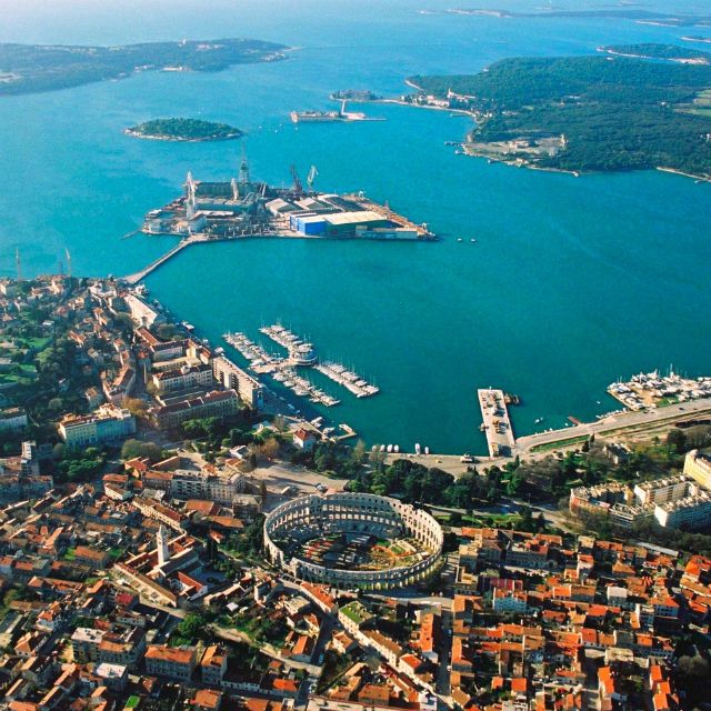 2 Self-Guided Walking Tours in Pula, Croatia + Maps