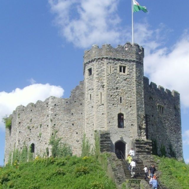 2 Self-Guided Walking Tours in Cardiff, Wales + Maps