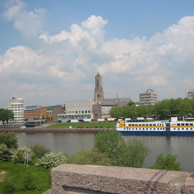 2 Self-Guided Walking Tours in Arnhem, Netherlands + Maps
