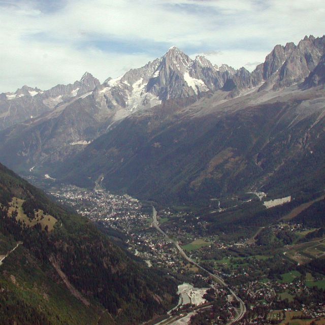 Chamonix, France Self-Guided Walking Tour + Map