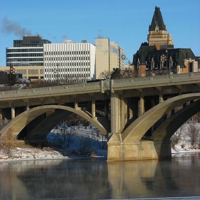 Saskatoon, Saskatchewan Self-Guided Walking Tour + Map