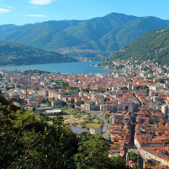 2 Self-Guided Walking Tours in Como, Italy + Maps