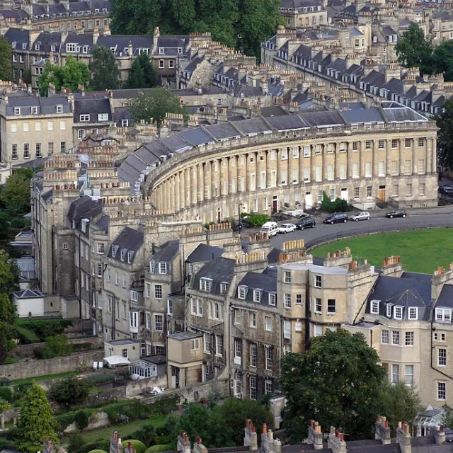 4 Self-Guided Walking Tours in Bath, England + Maps