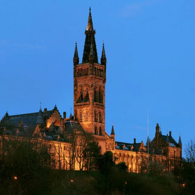6 Self-Guided Walking Tours in Glasgow, Scotland + Maps