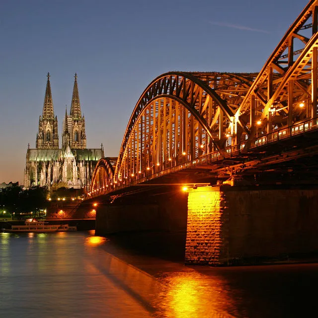 5 Self-Guided Walking Tours in Cologne, Germany + Maps
