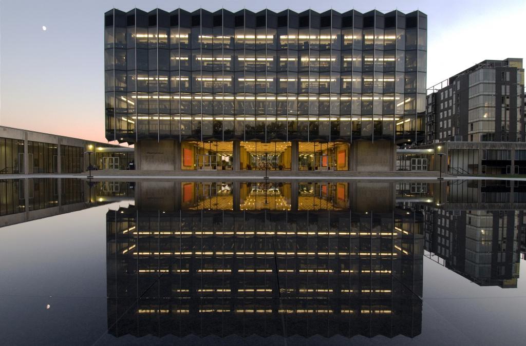 Laird Bell Law Quadrangle, Chicago