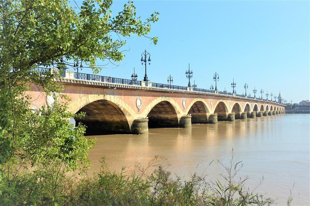 Pont de Pierre, Bordeaux