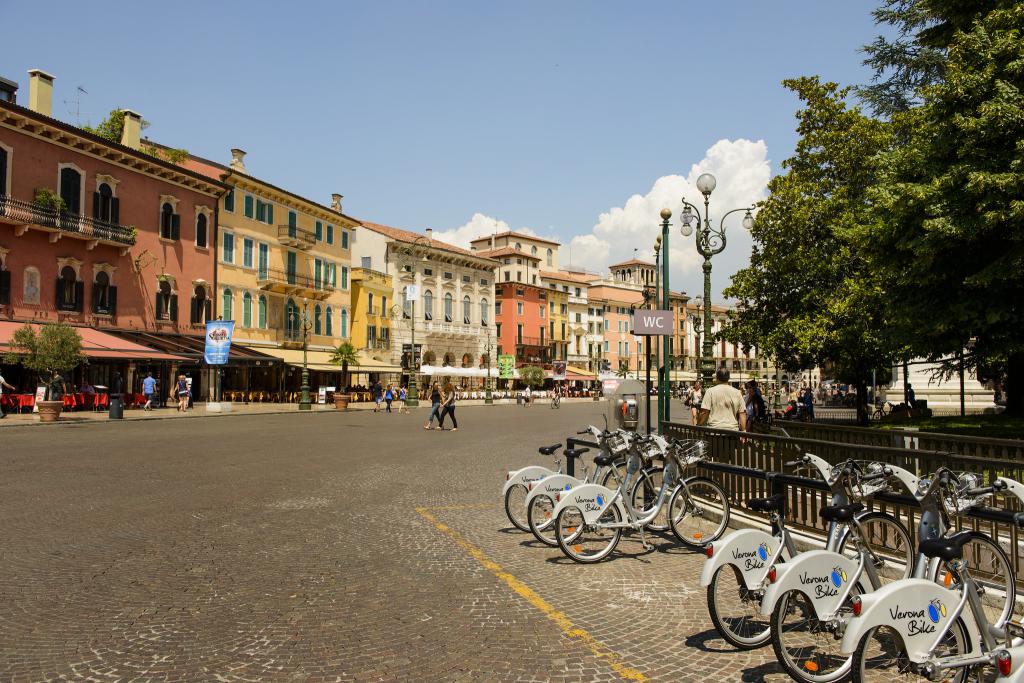 Piazza Bra (Bra Square), Verona