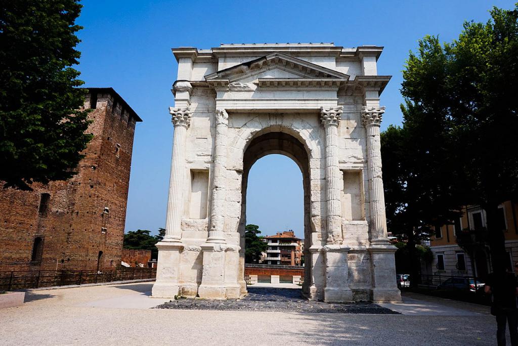 Arco dei Gavi, Verona