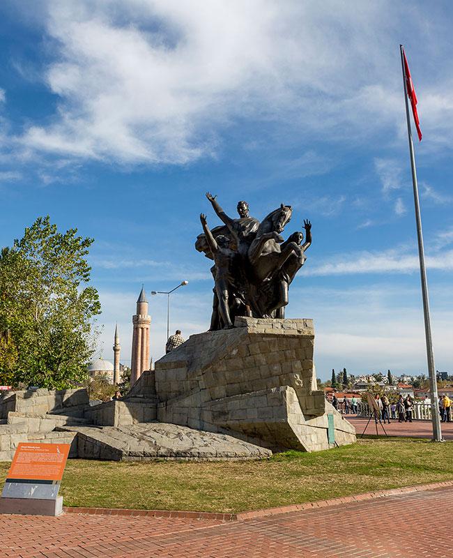 Atatürk Monument and Republic Square, Antalya