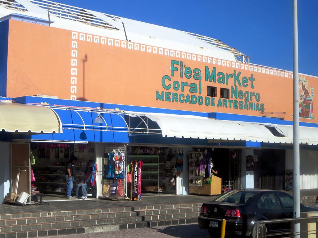Mercado Coral Negro (Coral Negro Flea Market), Cancun