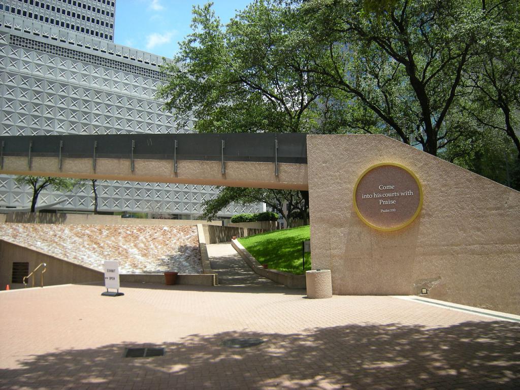 Thanks-Giving Square, Dallas