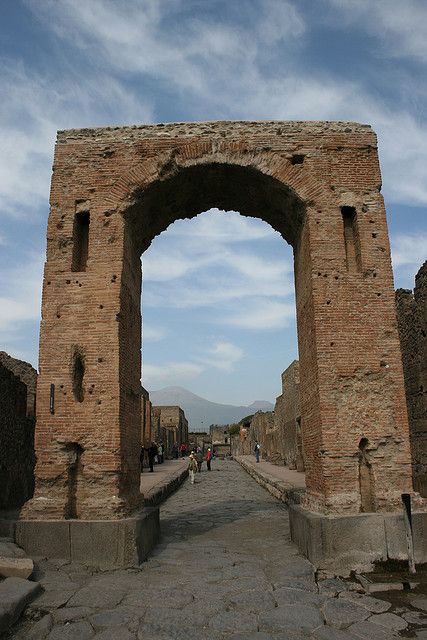 Triumphal Arch of Tiberius, Pompei