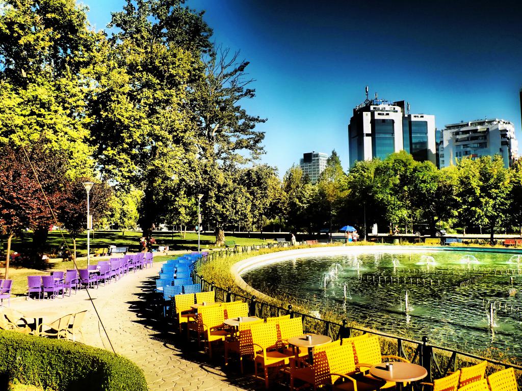 Rinia Park, Tirana