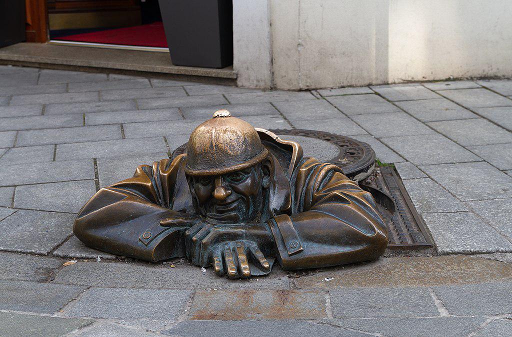 Cumil Statue, Bratislava
