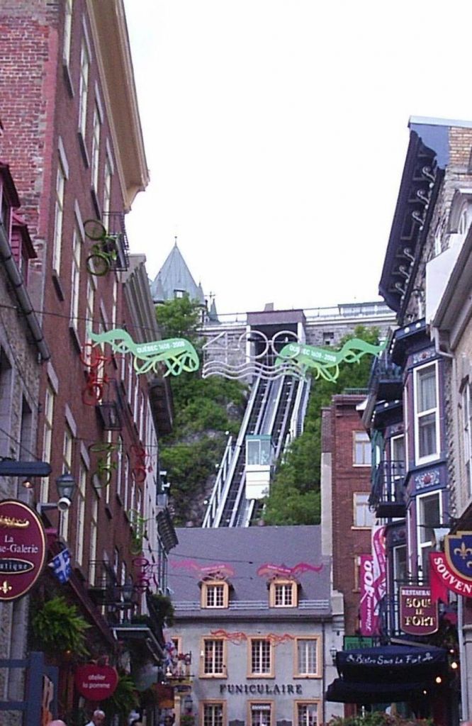 Old Quebec Funicular (Funiculaire du Vieux-Quebec), Quebec City