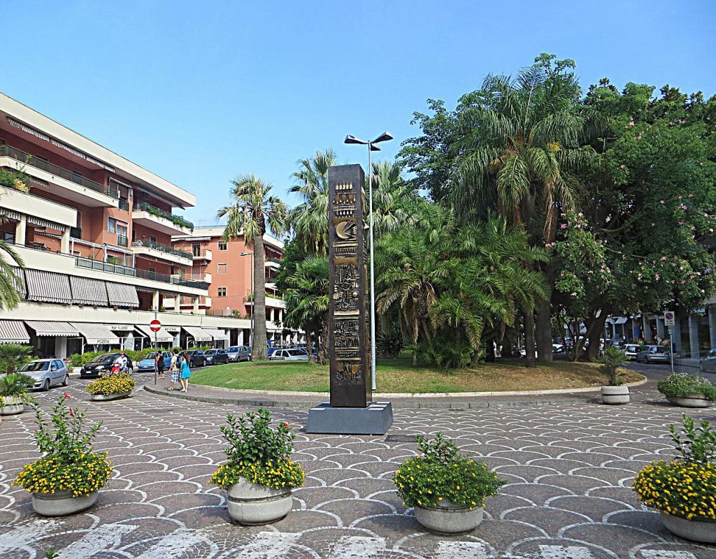 Piazza Angelina Lauro (Angelina Lauro Square), Sorrento