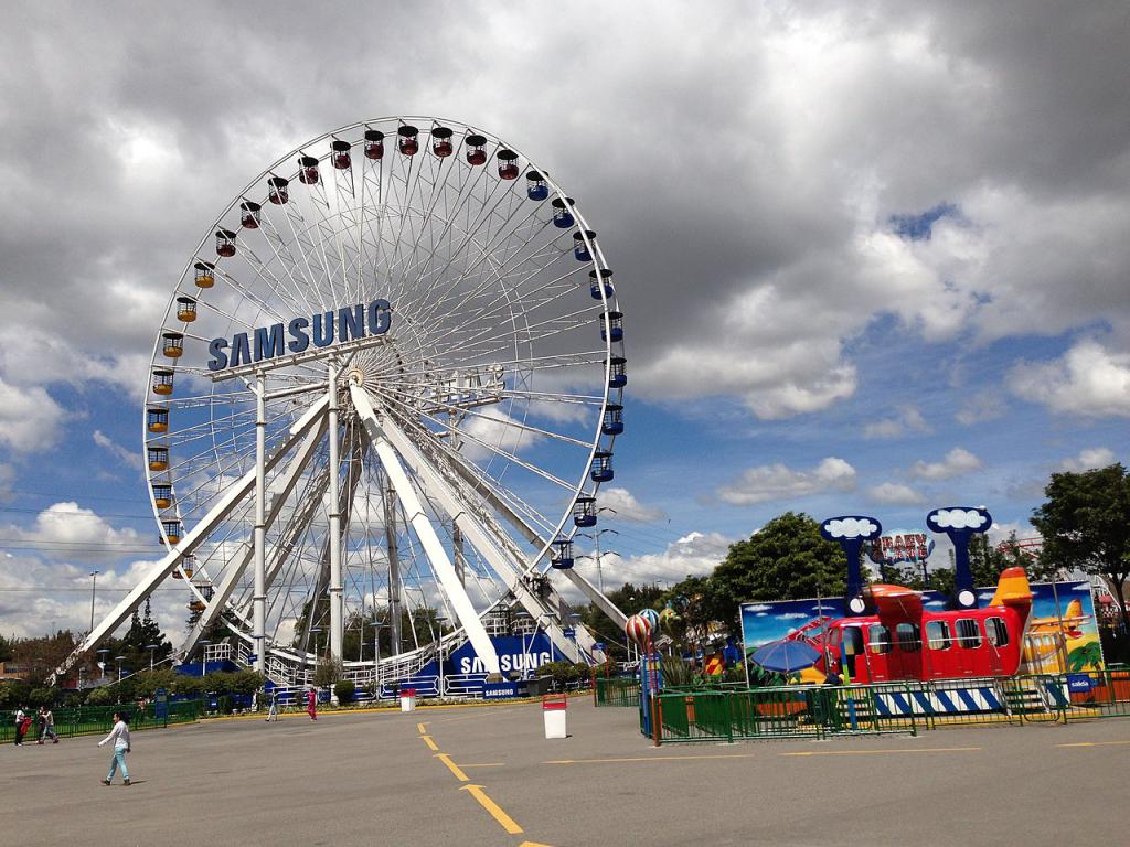 Parque de Diversiones Salitre Magico (Salitre Magico Amusement Park ...