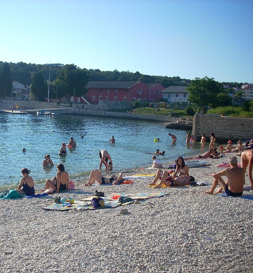 Valkane Beach, Pula