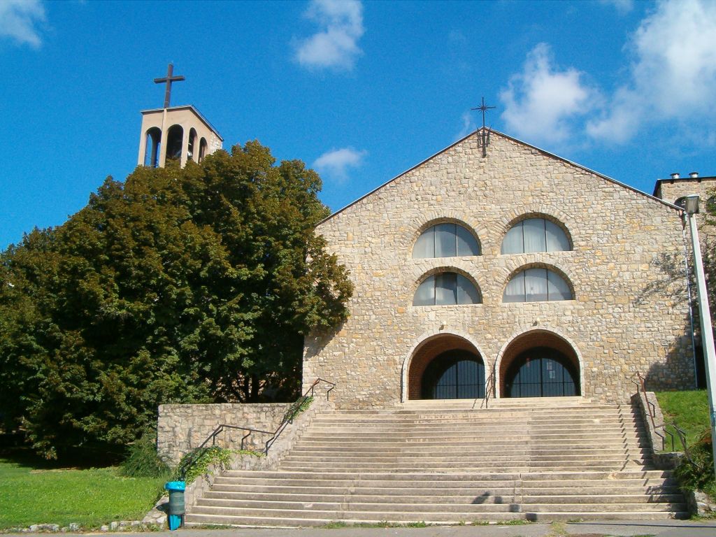 Pauline Church, Pecs