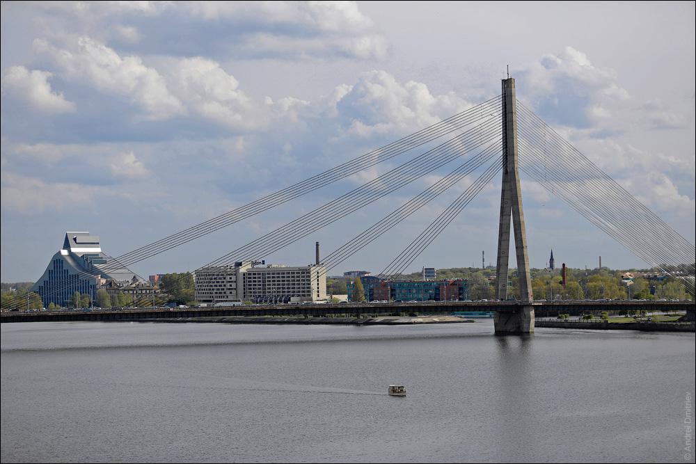 Shroud Bridge, Riga