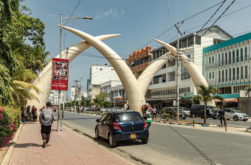 Moi Avenue, Mombasa