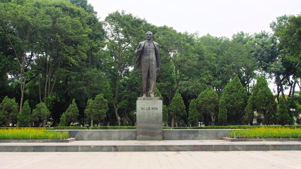 Lenin Monument, Hanoi