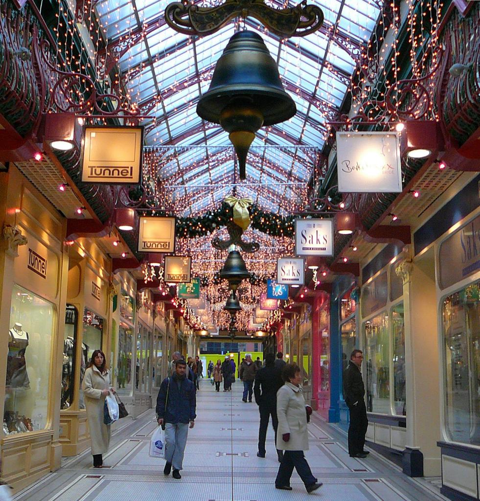Queen's Arcade, Leeds