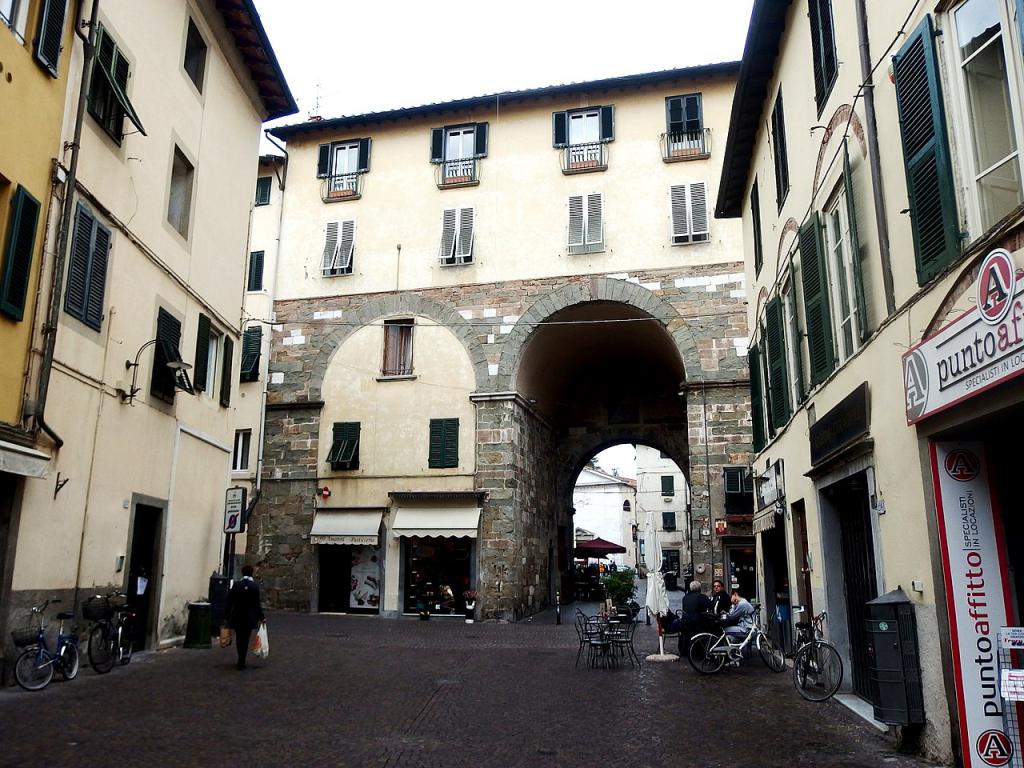 Porta dei Borghi (Village Gate), Lucca