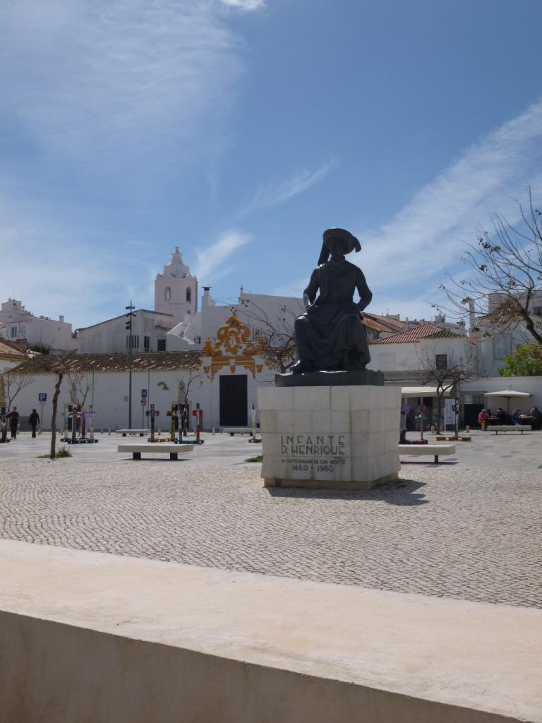 Henry the Navigator Statue, Lagos