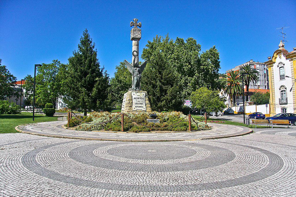 Monument to Fallen Soldiers, Lagos