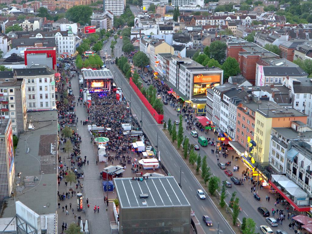 Reeperbahn (Rope Street), Hamburg