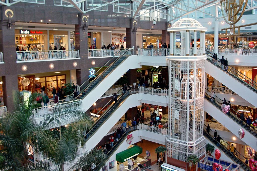 Fashion Centre at Pentagon City, Arlington