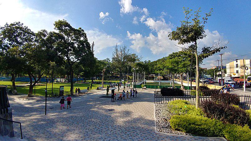 Parque Cuscatlan (Cuscatlan Park), San Salvador