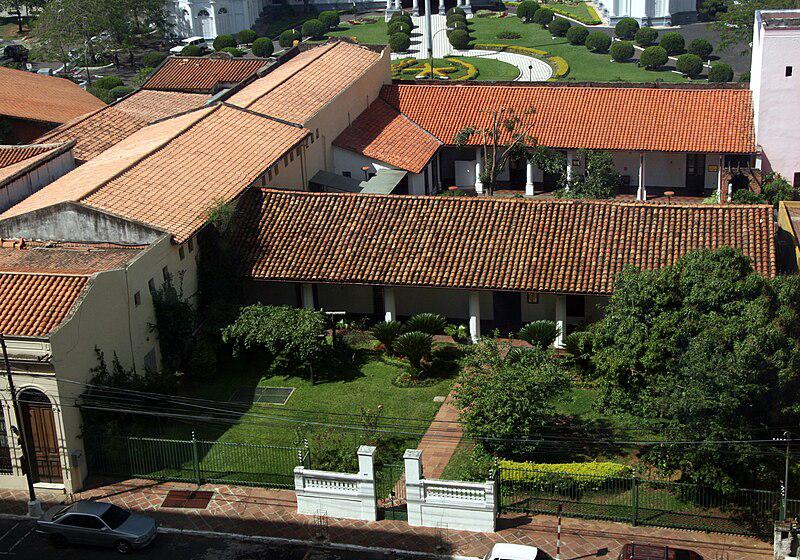 Manzana de la Rivera (Block of the River Cultural Center), Asuncion