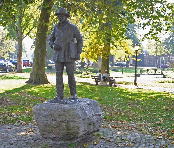 Van Gogh Statue in Nuenen Central Park, Eindhoven