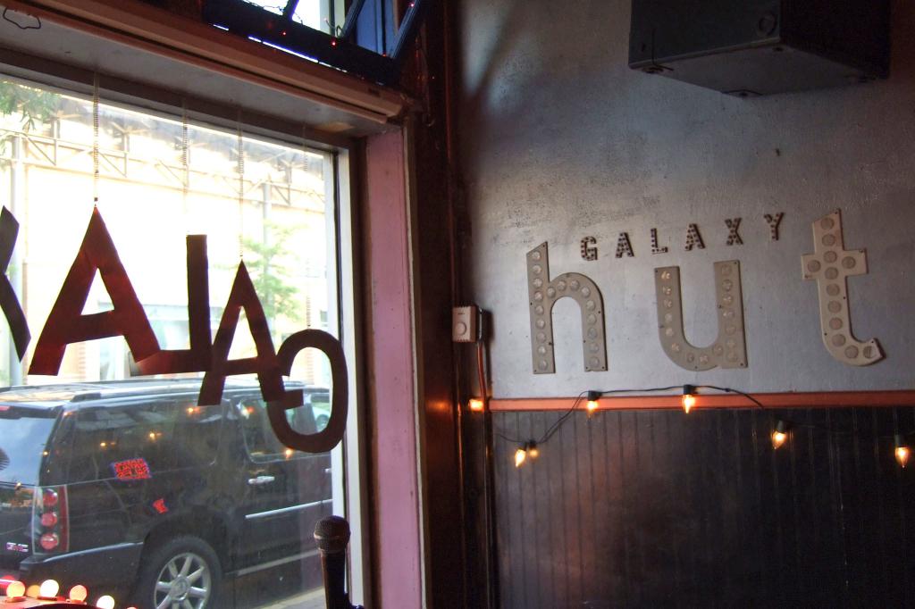 Galaxy Hut, Arlington