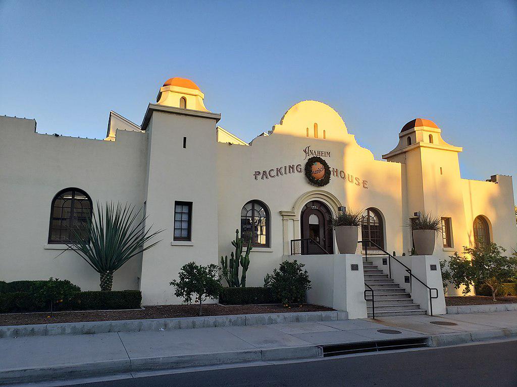 Packing District and Packing House Food Hall, Anaheim